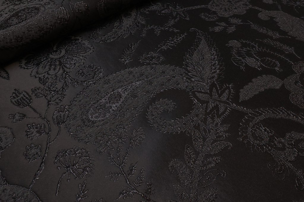 EKSKLUZIVNI BROKAT SELECTION PM068 – 43 CVETNI DEZEN U CRNOJ BOJI (150CM)