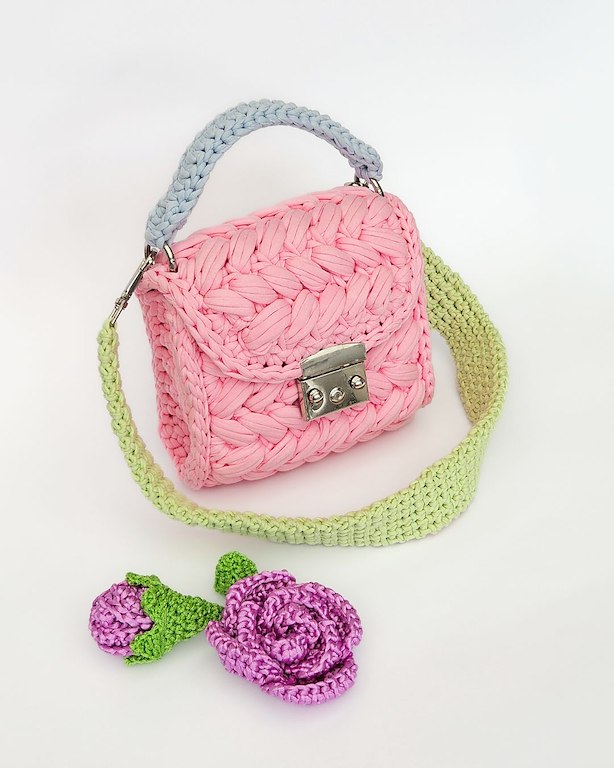 Heklana torba roze boje Šarena pletena torba Handmade tašna Letnja torba Prolećna torba