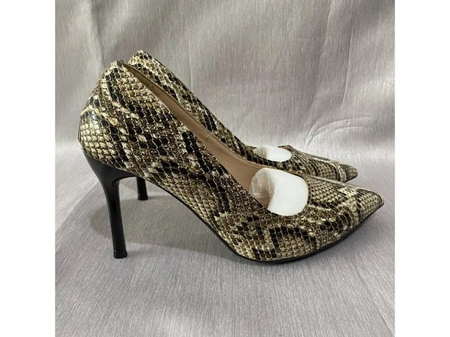 Atraktivne salonke bež-crni snake print !!!
