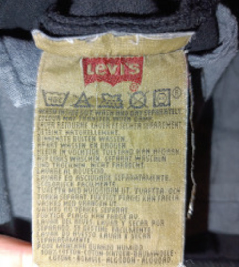 ✔️     VINTAGE LEVI’S 501 – MADE IN USA