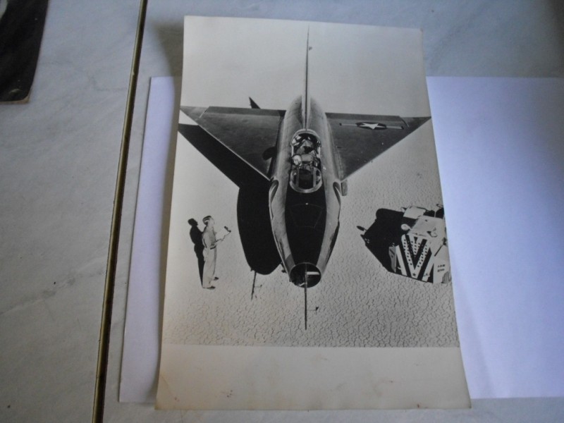 VOJNA FOTOGRAFIJA BORBENI AVION XF-92A 1953 GODINA