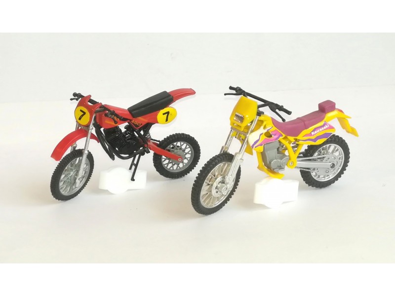 Maico 490 + Kawasaki Enduro 1:18