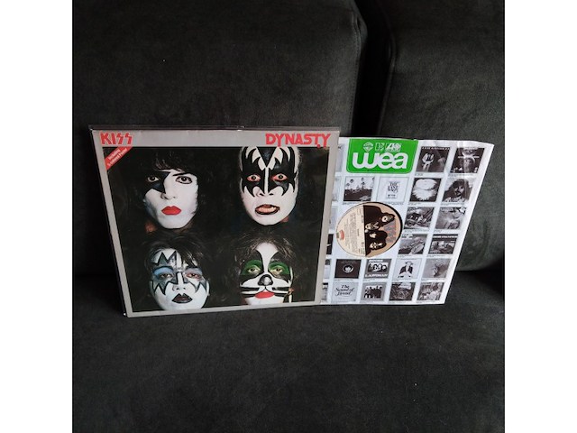 Kiss    (Ger.press)