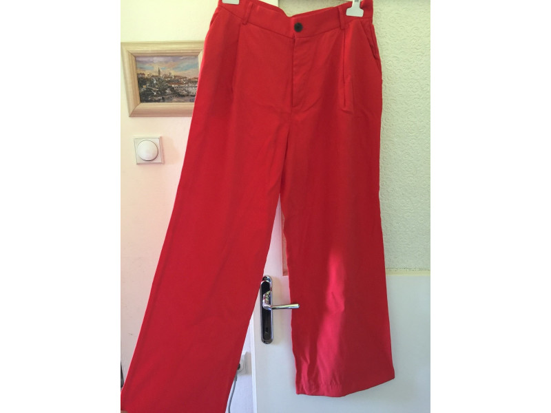 ZARA pantalone M Širokih nogavica NOVE