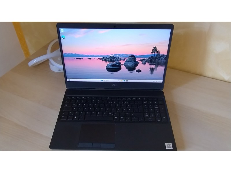 Dell Precission 7550.15.6" i7-10750H.32GB DDR4.512 SSD