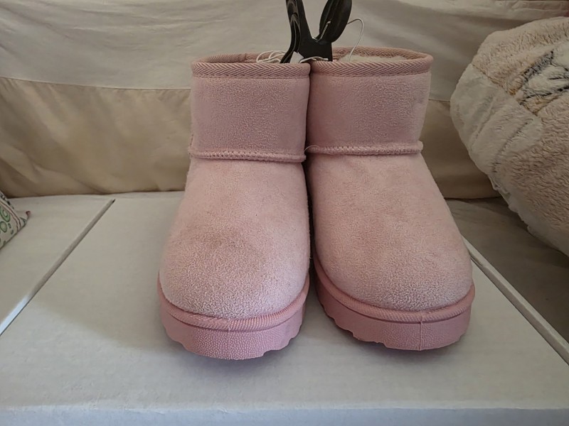 Nove roze kao UGG br.32