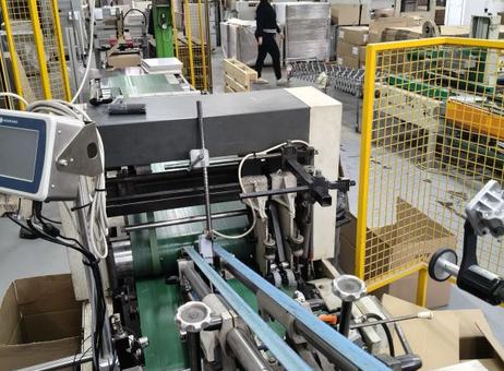 Mašina za papir Bobst Domino 90 Matic