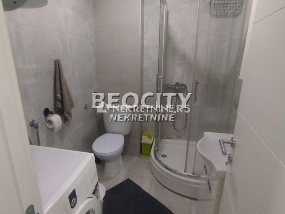 Zemun, Altina, Ugrinovački put 25. deo, 1.5, 46m2, 400EUR