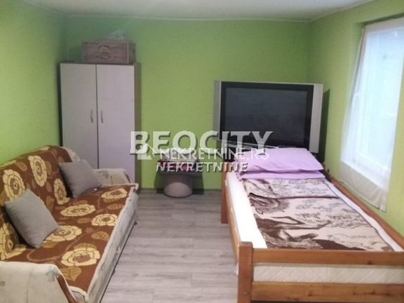 Novi Sad, Petrovaradin, , 0.5, 25m2, 200EUR