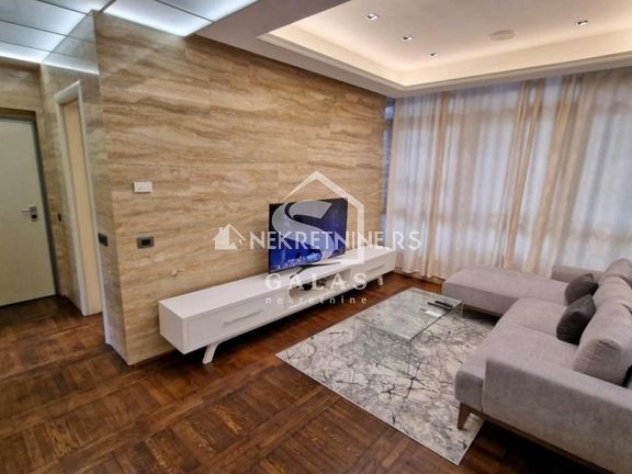 Savski venac, Dedinje, 1.0 stan, 48m2, 997 EUR