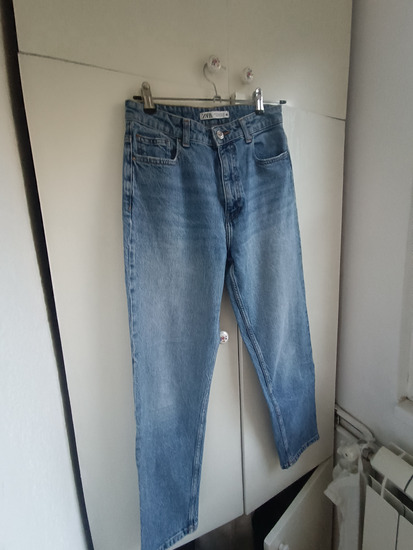 Zara mom model 38
