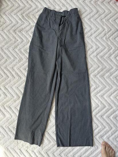 Zara i Reseved pantalone oba 1000
