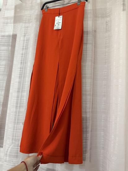 Zara crvene pantalone sirih nogavica