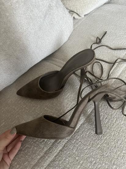 Bershka stikle na pertlanje