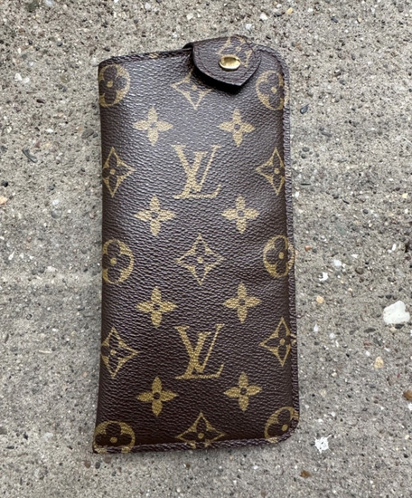 Vintage   Louis Vuitton   Glasses Case 2008