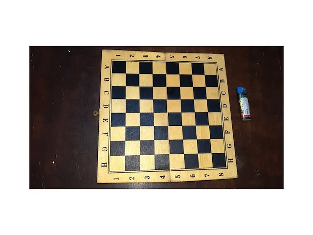 Šahovska tabla 2