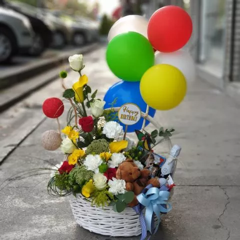 VESELI RODJENDANSKI ARANŽMAN U KORPI