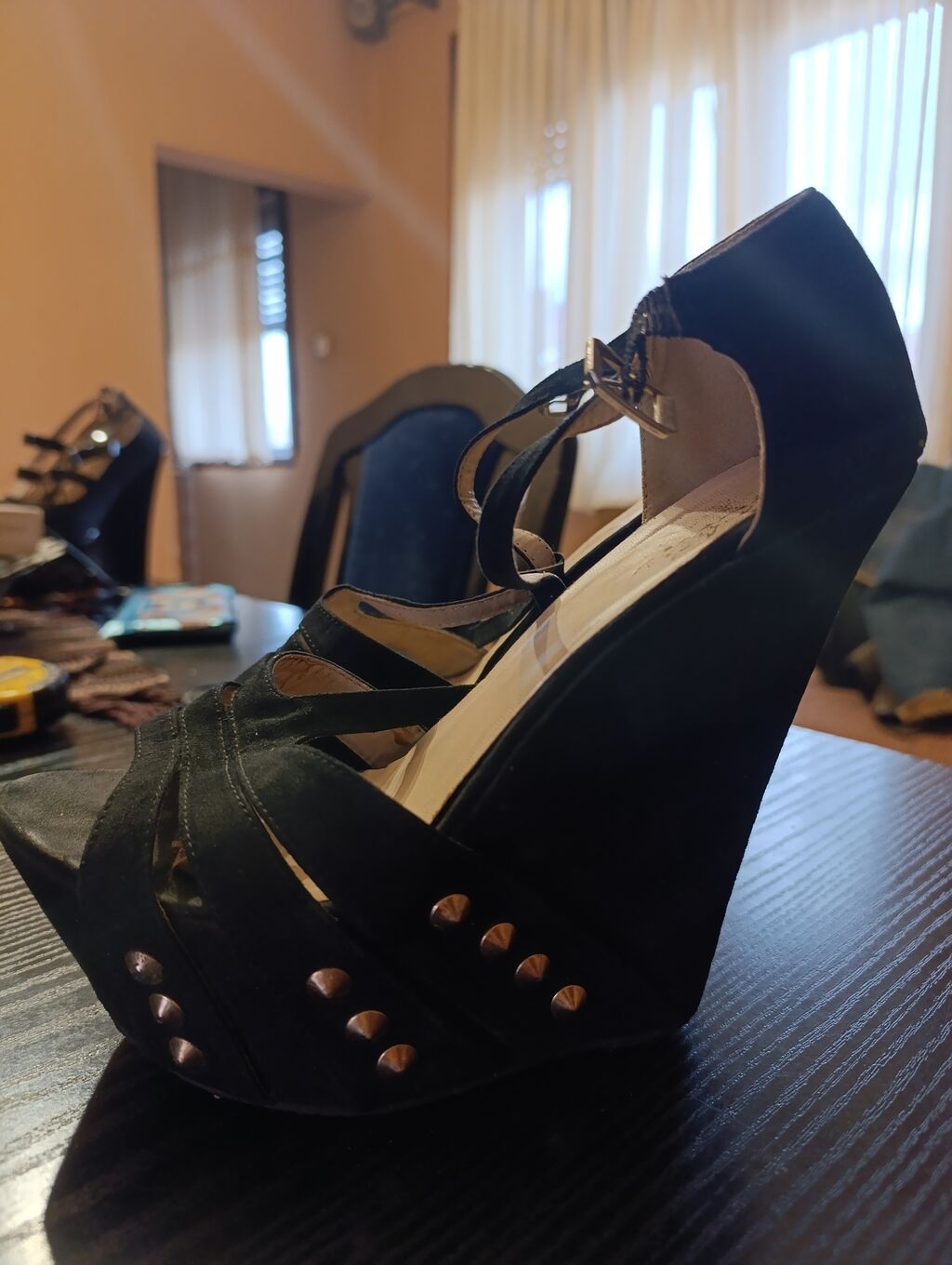 Platforma cipele,br 38,gaziste 24 cm,u odlicnom stanju