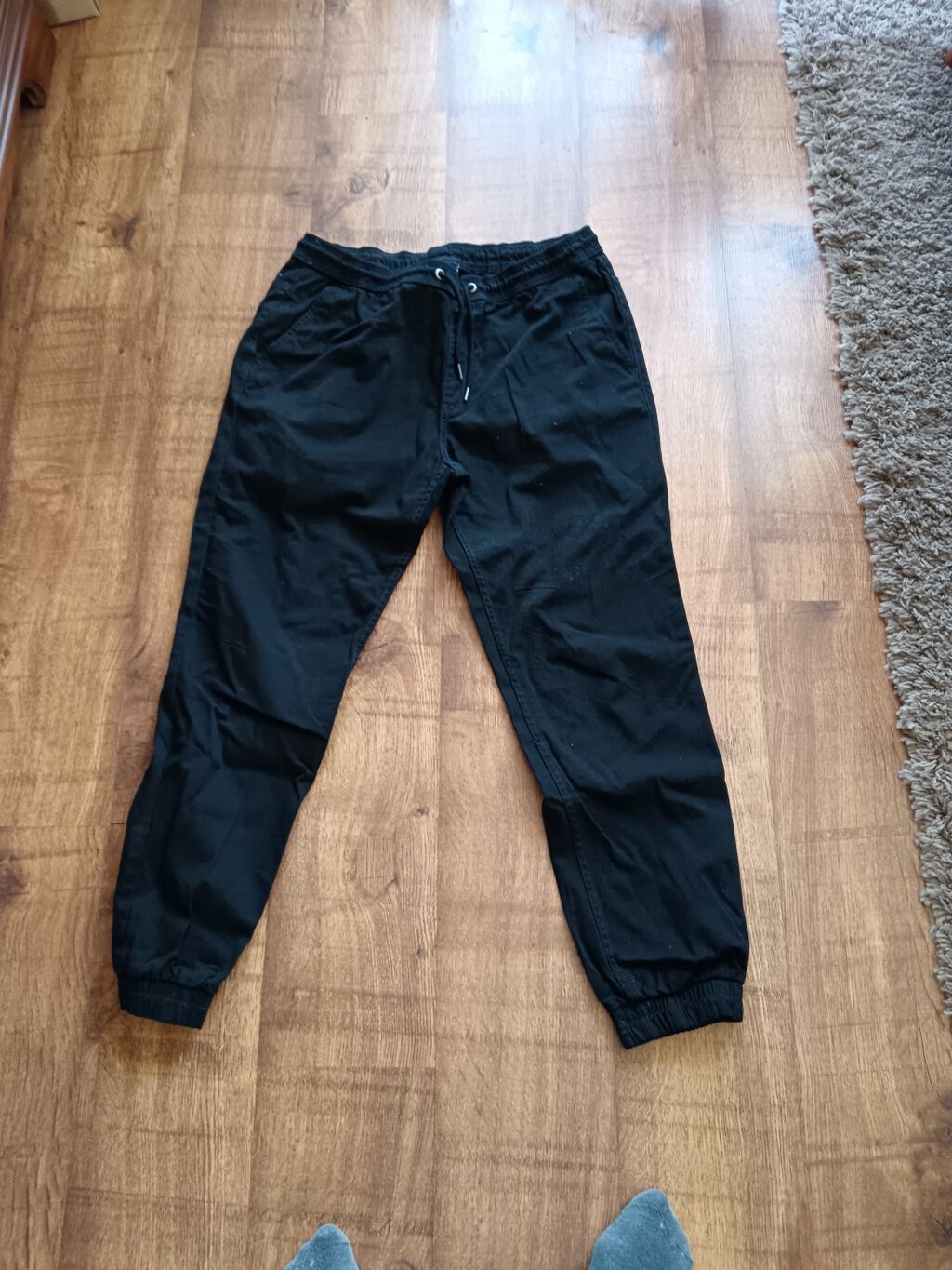 Crne muske pantalone – Sinsay, veličina 36 - Model: jogger/kargo stil