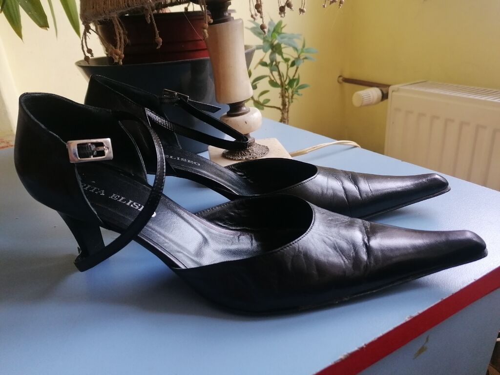 Kozne italijanske cipele, br 41, gaziste 27 cm, visina stikle 7 cm