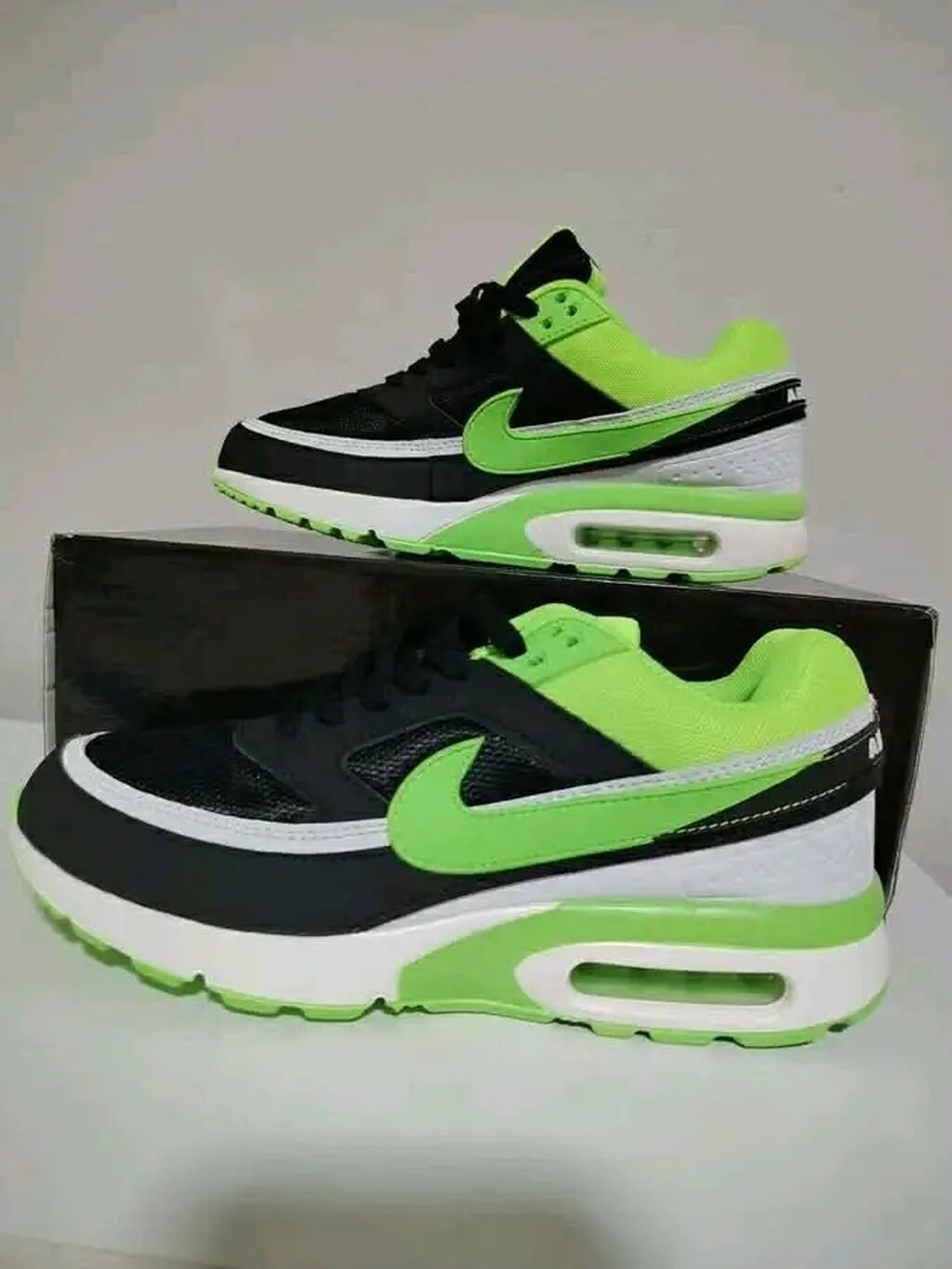 Nike Air Max patike – crno/bele sa jarkozelenim detaljima - Model sa