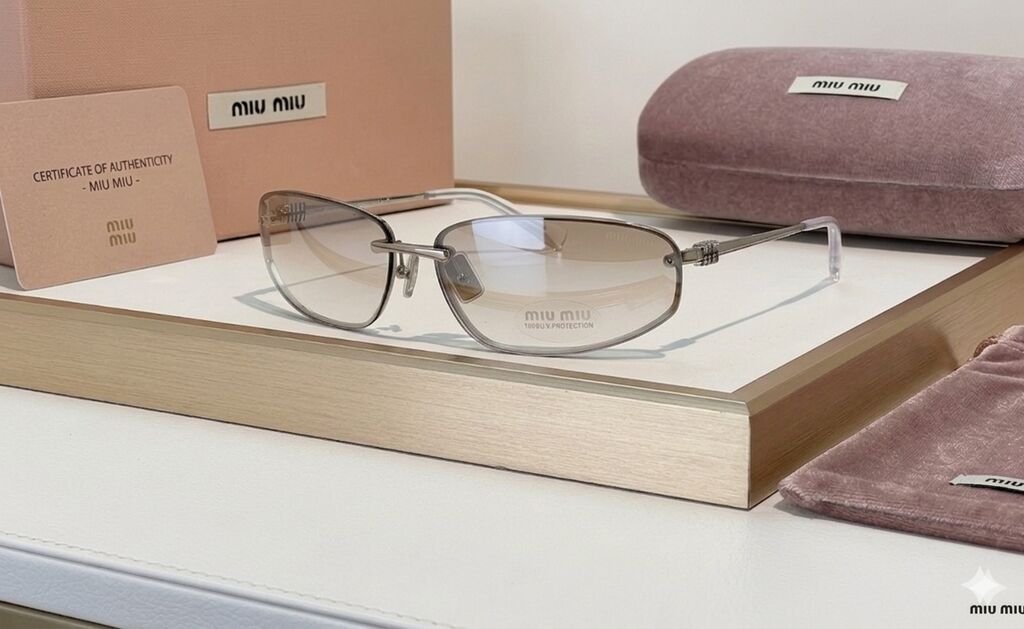 MIU MIU luksuzne naočare – Rimless Oval Sunglasses. Prodajem Miu Miu