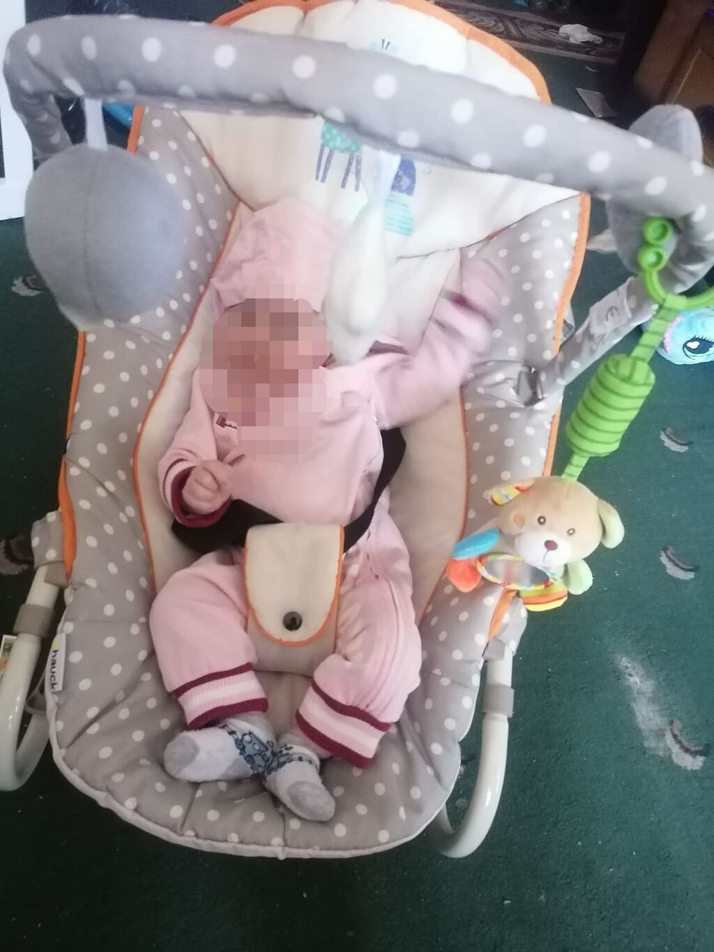 Komplet opreme za bebu 1) Ljuljaška/ležaljka za bebe - Ergonomsko