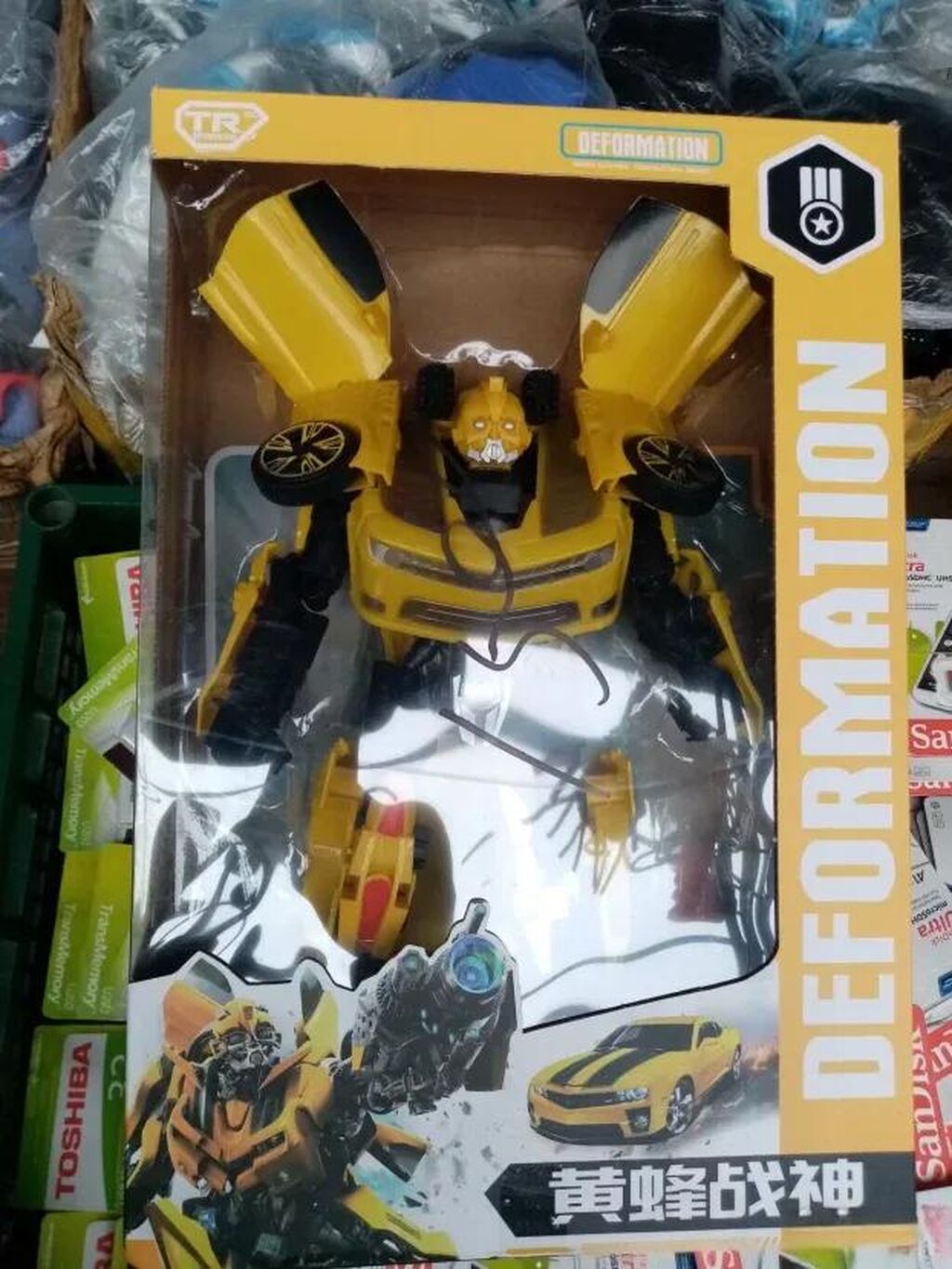 BAMBLBI TRANSFORMERS NOV OGROMAN ROBOT AUTO BUMBLEBEE AKCIJA | Cene