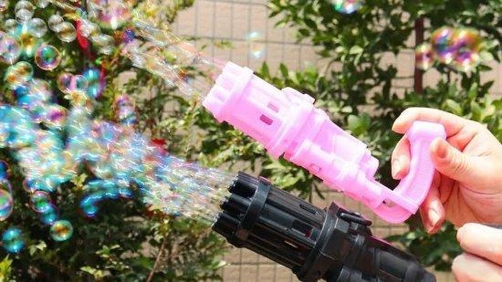 PISTOLJ ZA MEHURICE NOV PISTOLJ ZA BALONE BUBBLE GUN AKCIJA | Cene