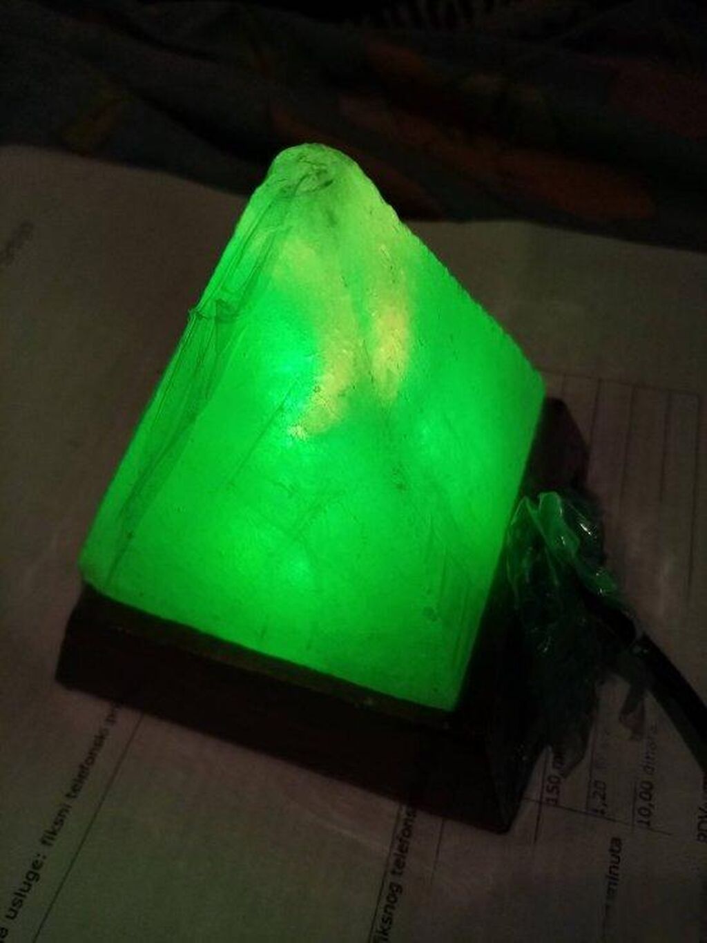 SLANA LAMPA PIRAMIDA NOVA LAMPA MENJA BOJE AKCIJA | Cene nisu