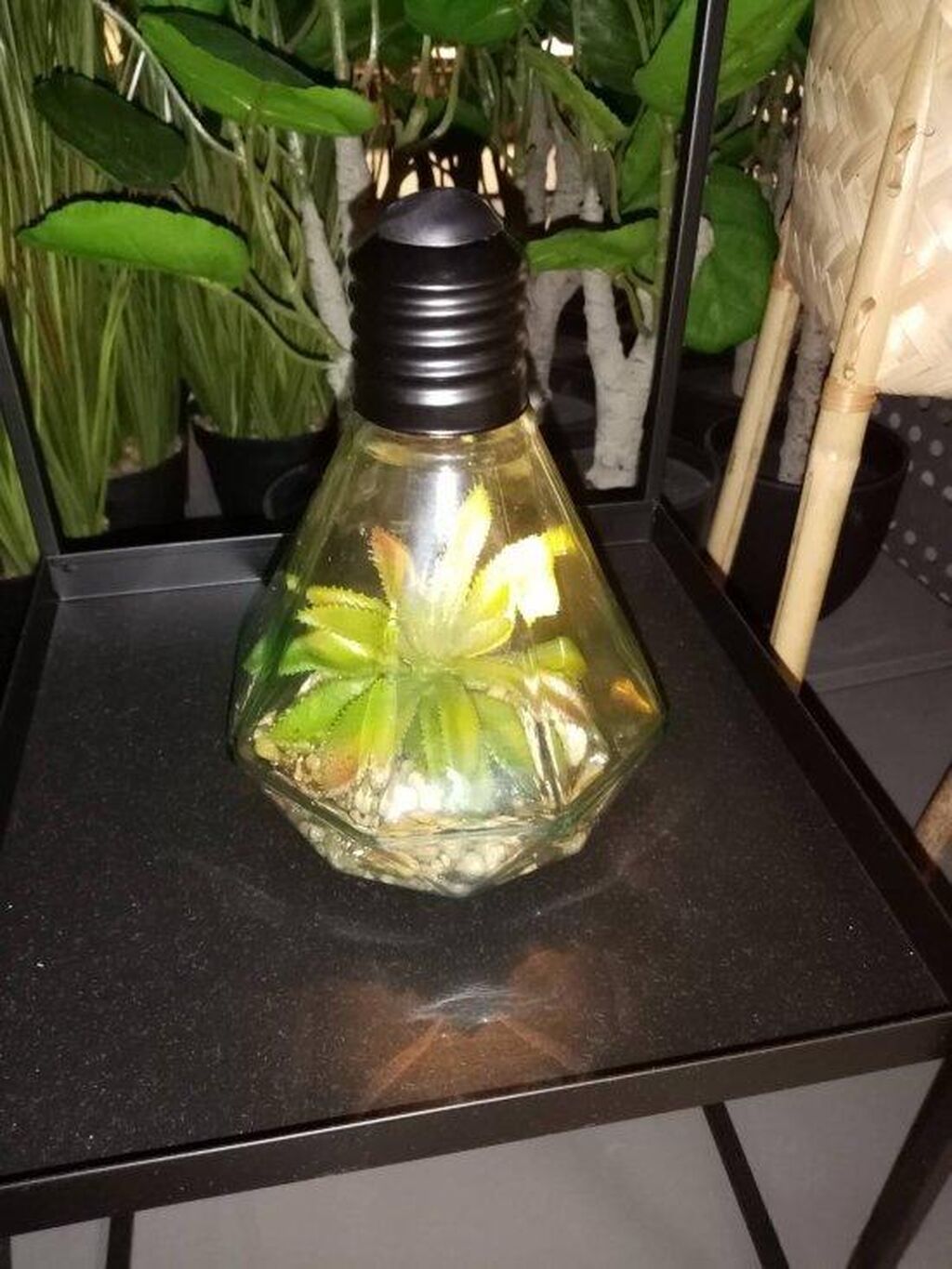 VELIKA SIJALICA SA VESTACKOM BILJKOM NOVA LED LAMPA AKCIJA | Cene