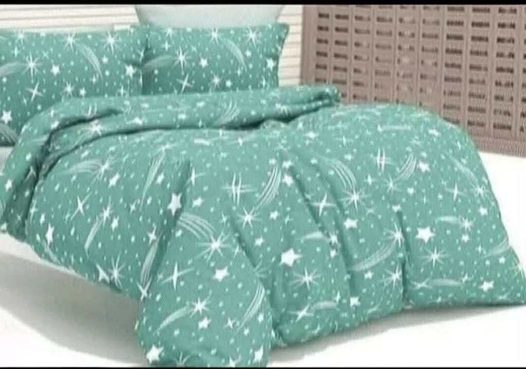 Jednokrevetna singl posteljina. 100% pamuk. Set sadrzi: * dusecni