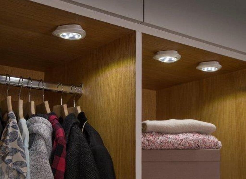 BEZICNE LED LAMPE NA DODIR NOVE SA DALJINSKIM AKCIJA | Cene nisu