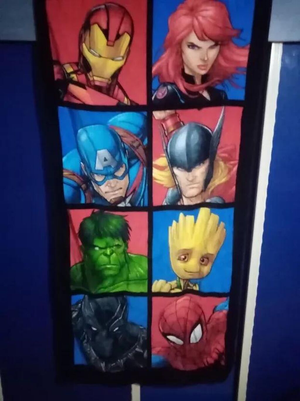 AVENGERS MARVEL PESKIR ZA KUPANJE ILI PLAZU NOV VELIKI TOP | Cene