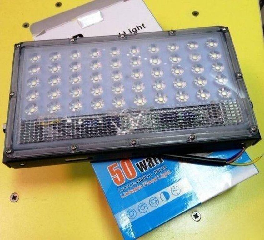 LED REFLEKTOR 50W NOV MODULARNI REFLEKTOR AKCIJA | Cene nisu fiksne