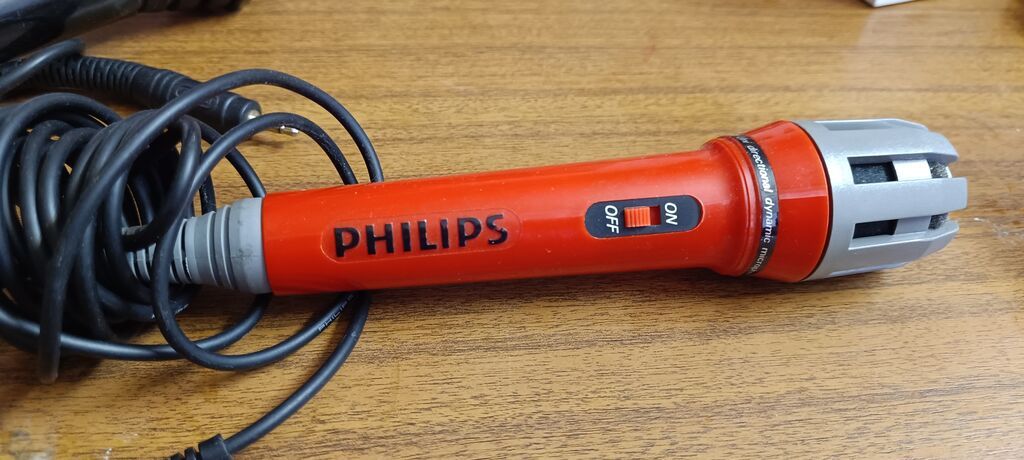 Philips dinamički mikrofon sa kablom - Tip: dinamički ručni mikrofon