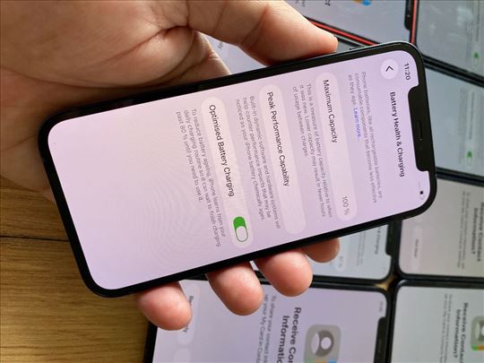 iPhone 12 64 gb kompletan paket bez dodatnih trošk