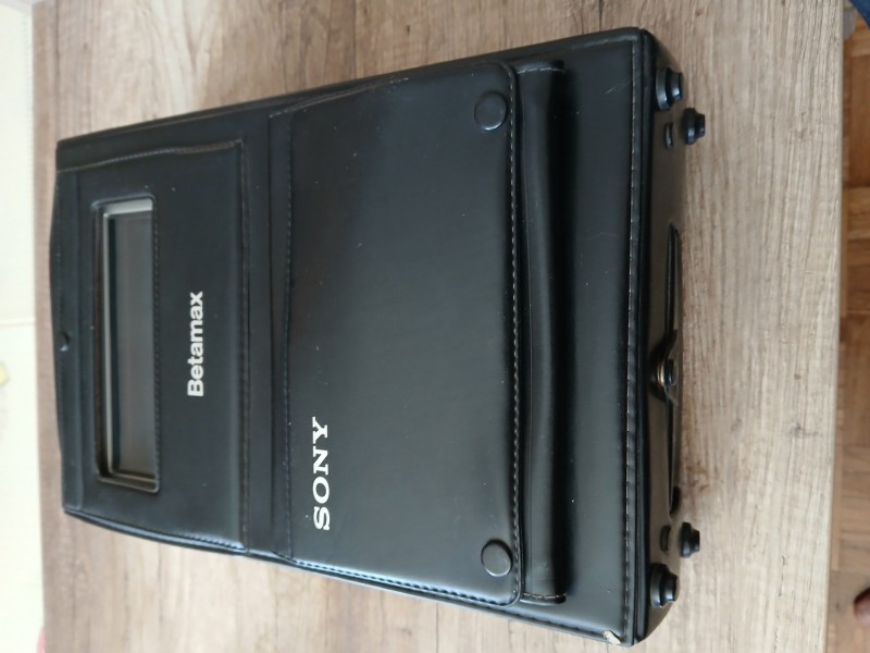 SONY Betamax-Pal portable video cassete recorder