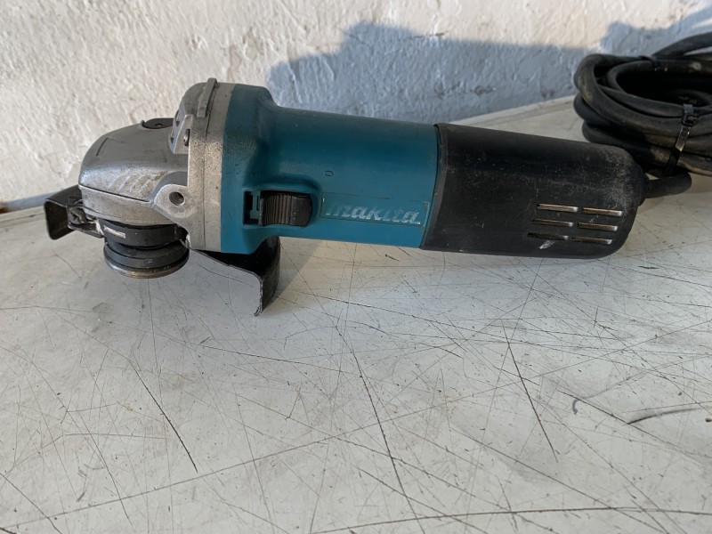 Makita brusilica