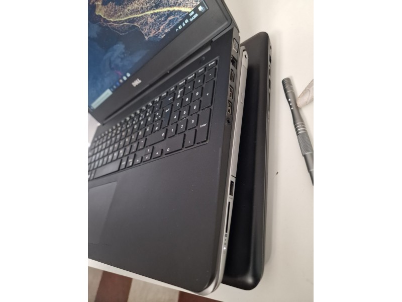 Dell latitude 3550 top
