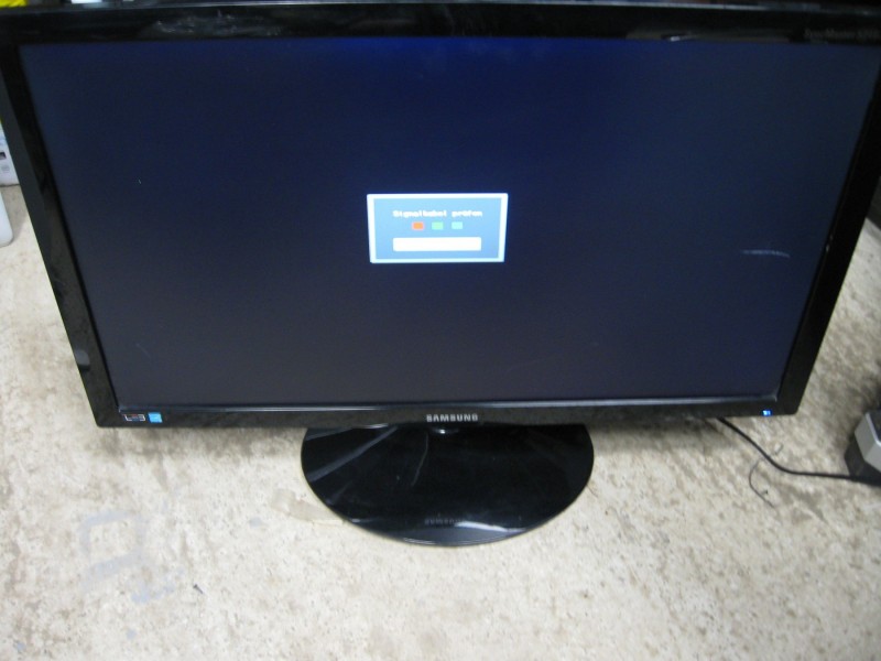 SAMSUNG S24B300BL LED monitor 24inca
