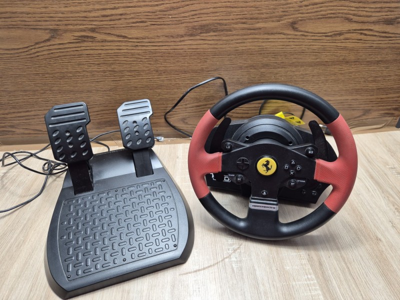Thrustmaster T150 Volan
