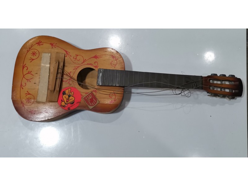 Akustična gitara ZA POPRAVKU, STARA PREKO 50 GODINA