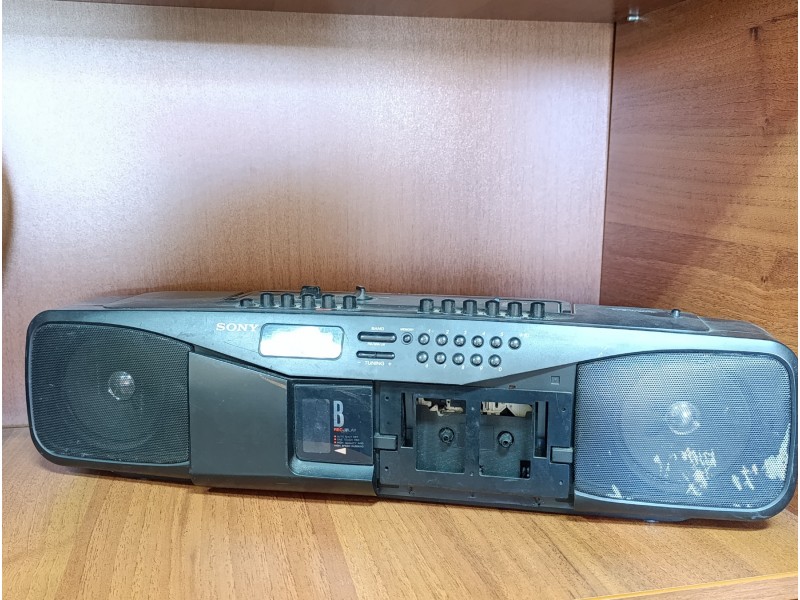 SONY CFS-W 504 L radio cassette-corder