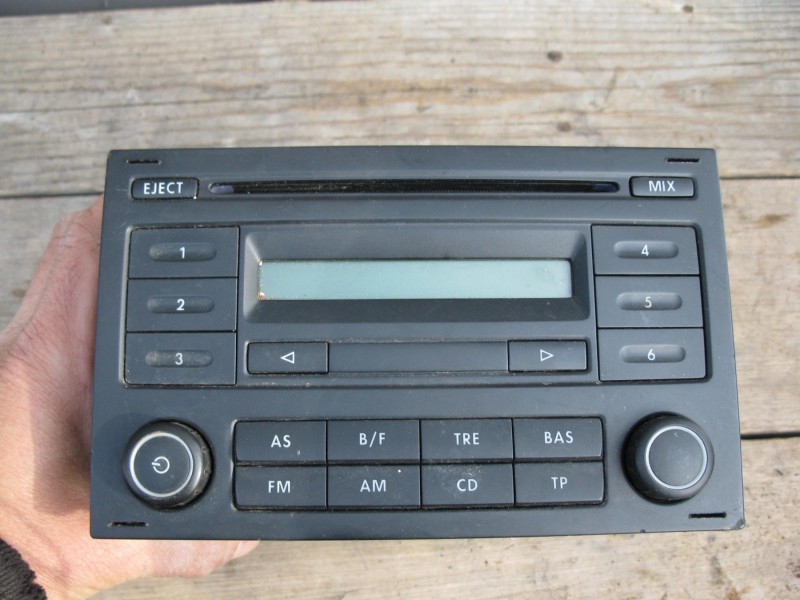 VW RCD 200 originalna muzika za auto