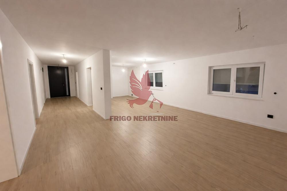 Nov neuseljavan stan/poslovni prostor 100 m² #1747
550 €