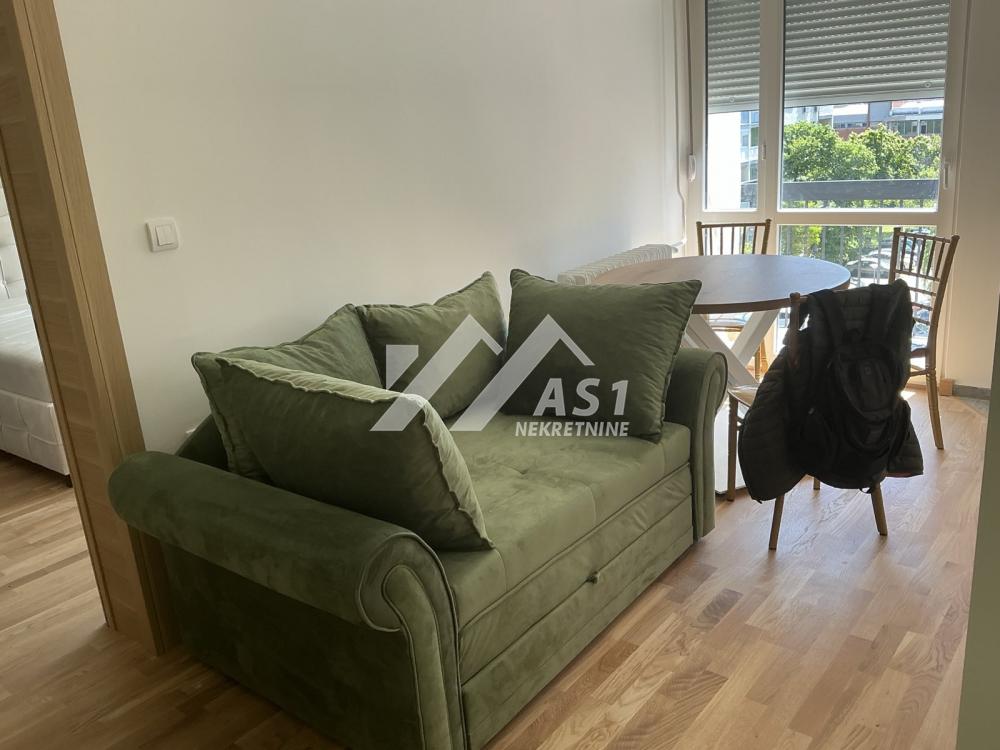 Izdajem LUX trosoban stan na Detelinari !!! ID#6544
550 €