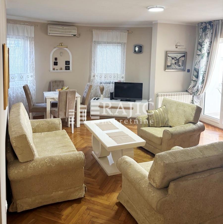 Izdat.Odlčna ponuda-Svetog Nikole,72 m2,3.0-renoviran #4502
650 €