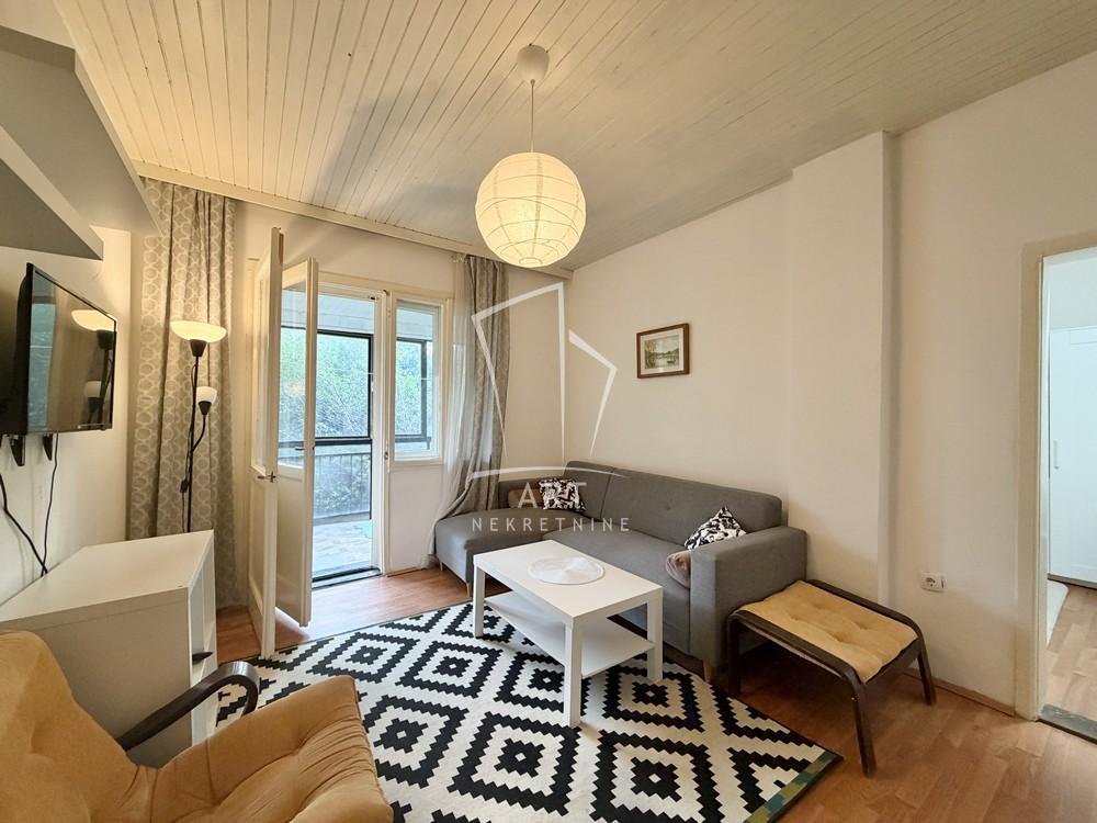 Odlična investicija, centar Zemuna, mereno 50m2 ID#14846
199.000 €