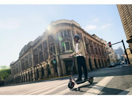 SEGWAY NINEBOT F3 PRO E električni trotinet